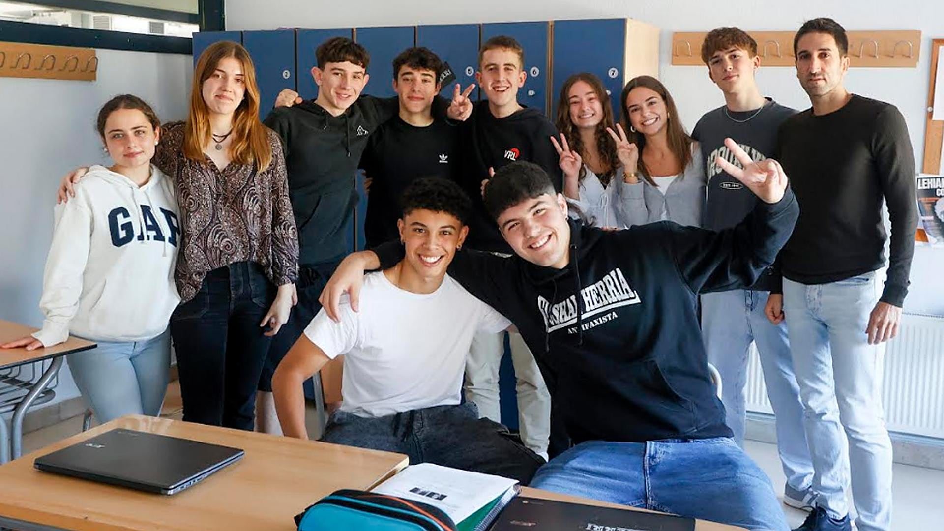 Los alumnos de Aixerrota que participan en STARTInnova presentan sus ideas de negocio al ...